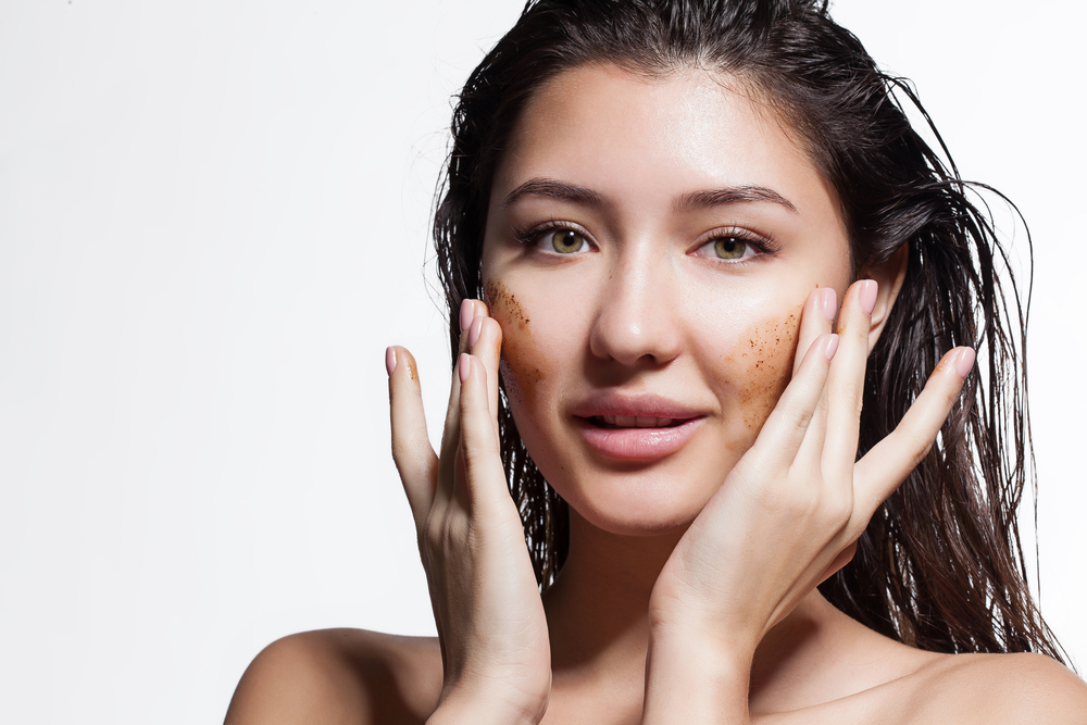 BHA Exfoliants: Benefits and How to Pick One for Your Skin Type
